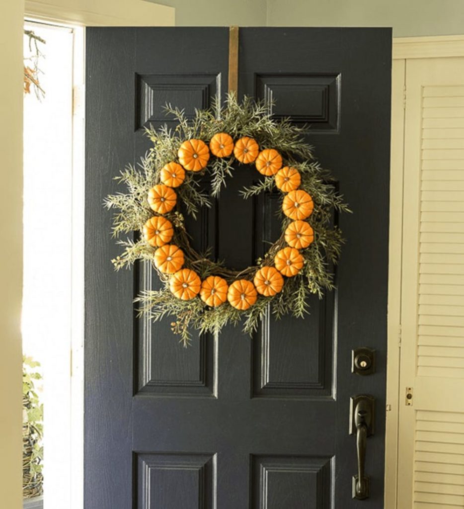 2018 Fun & Spooky Halloween Door Decorating Ideas - TIMESHOOD